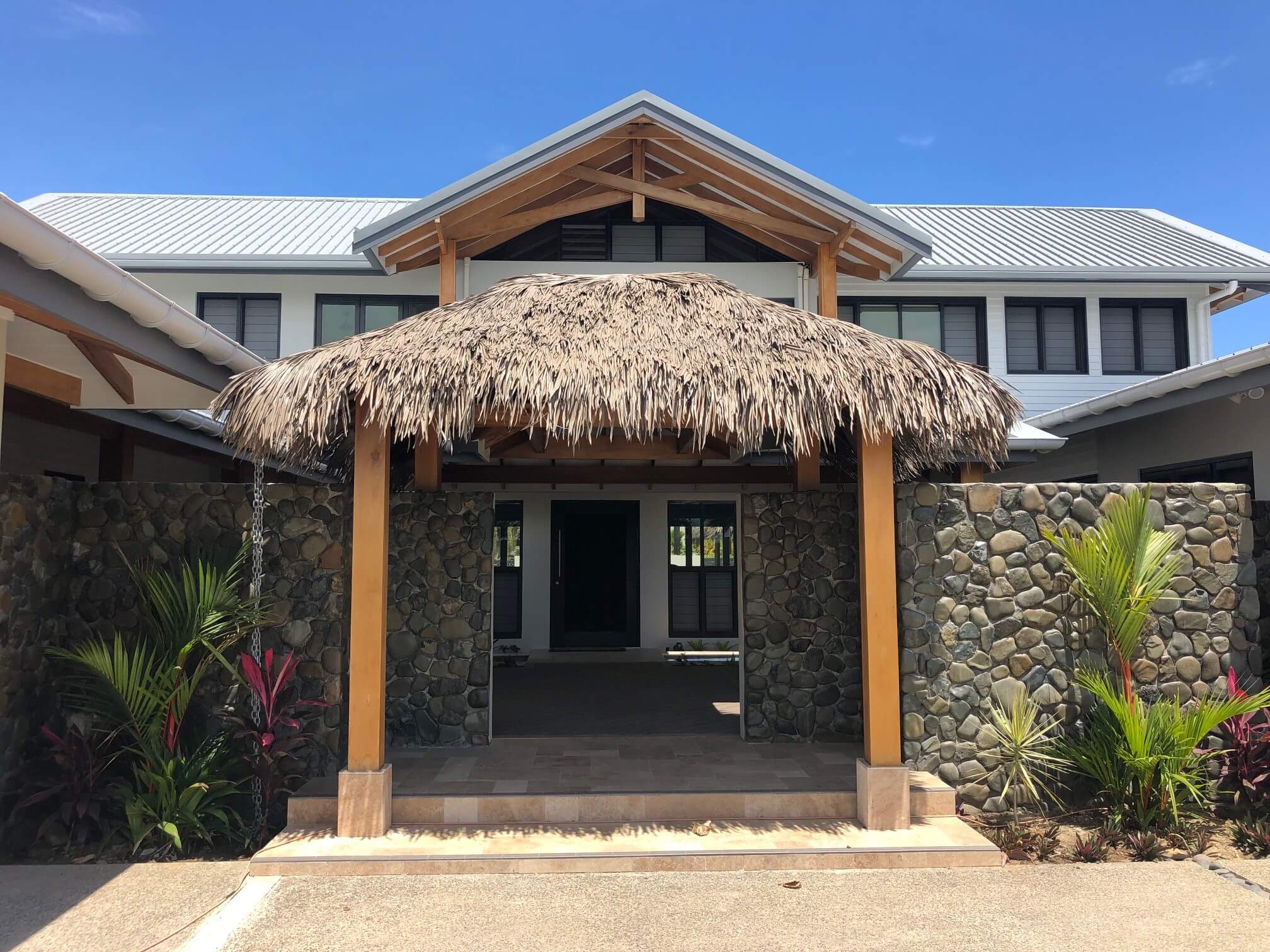 Private House, Naisoso Island - South Pacific Thatching Company - South ...